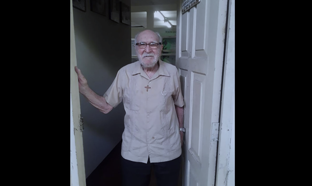 98 year old priest homeless after assault of the regime against the ...
